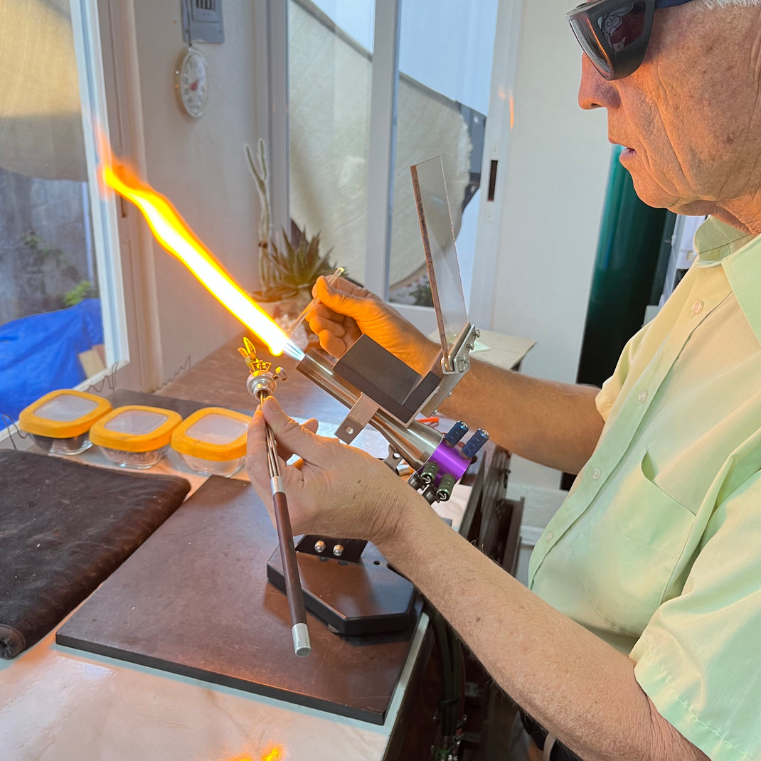 We turn Glass into Art using Fire thus GLASSnFIRE.